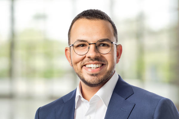 Bieten für die First Class – Wie Auktionen Airline-Gewinne maximieren - Prof. Roll & Pastuch